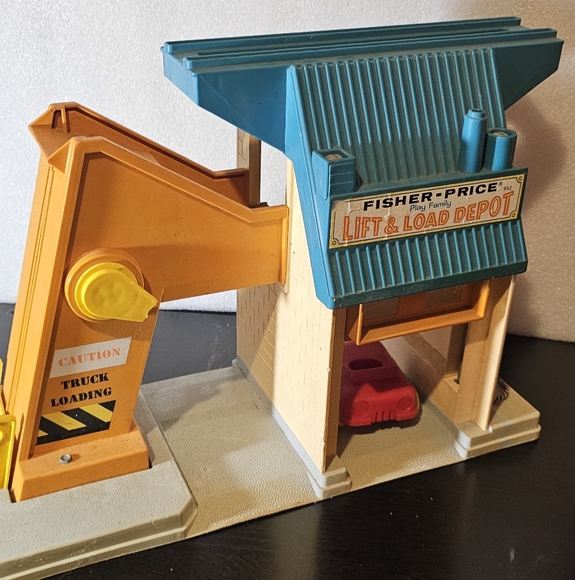 Fisher-Price | Toys | Fisher Price Lift Load Depot Vtg | Poshmark